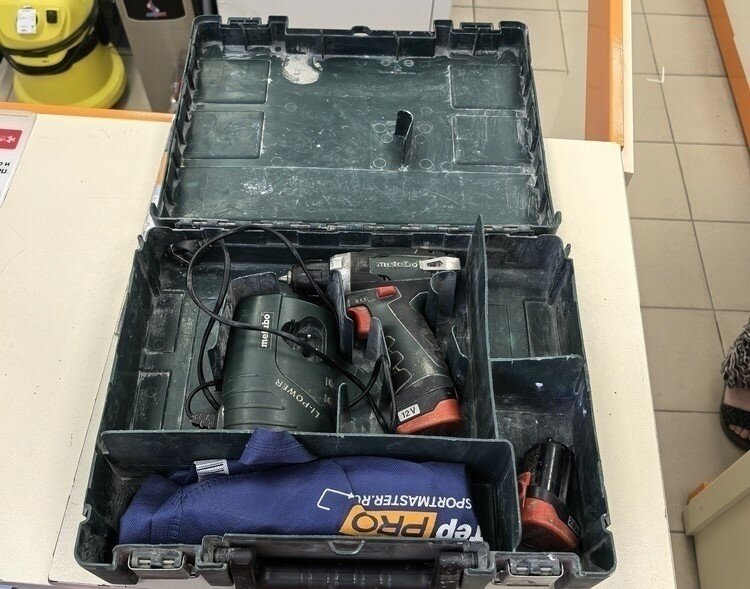 Аккумуляторная дрель-шуруповерт Metabo PowerMaxx BS БУ уценка