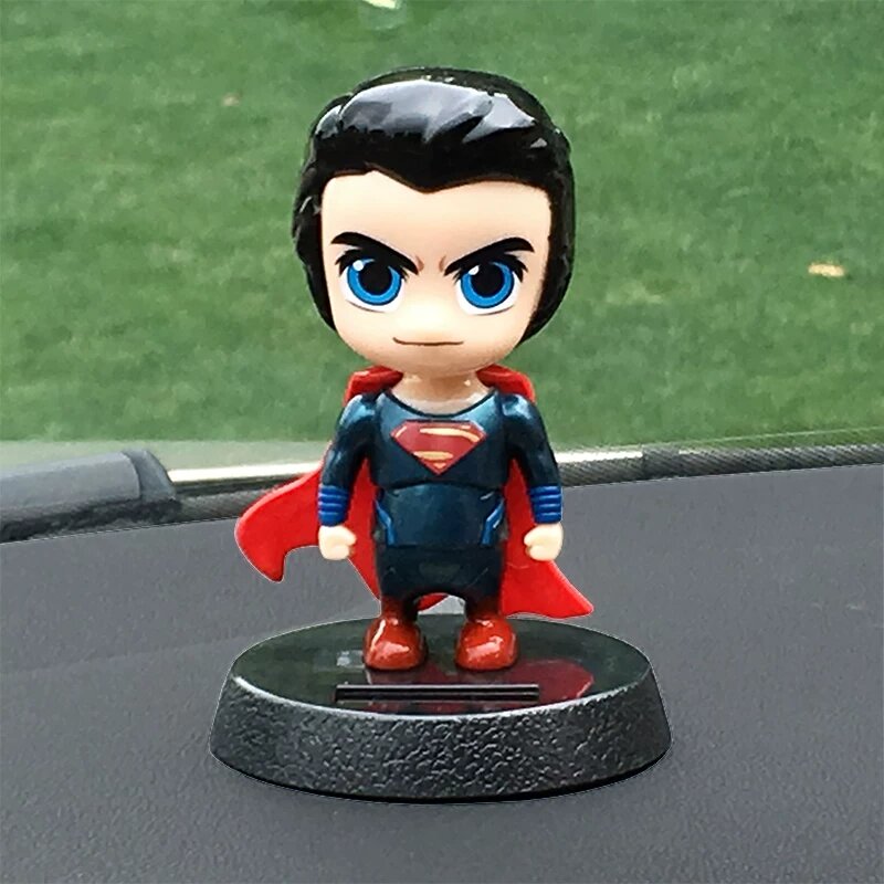 Солнечная фигурка Супермена для авто - 3D-дизайн