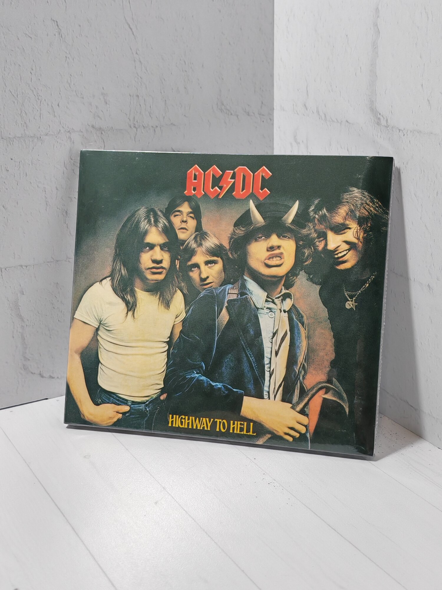 Диск AC/DC - Highway To Hell CD — фото 1