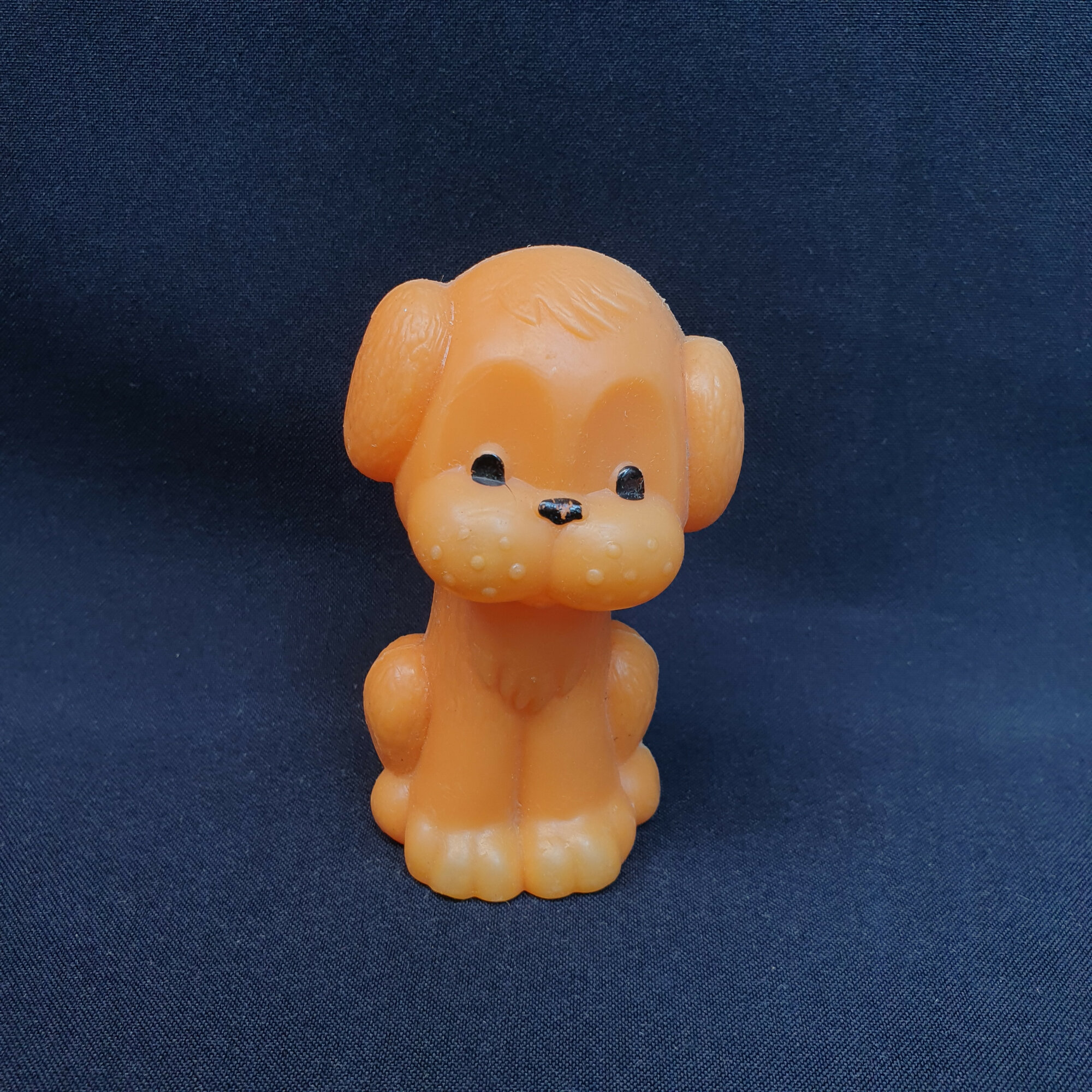 Винтажная игрушка СССР. Фигурка щенка из пластмассы, коллекционный сувенир для интерьера