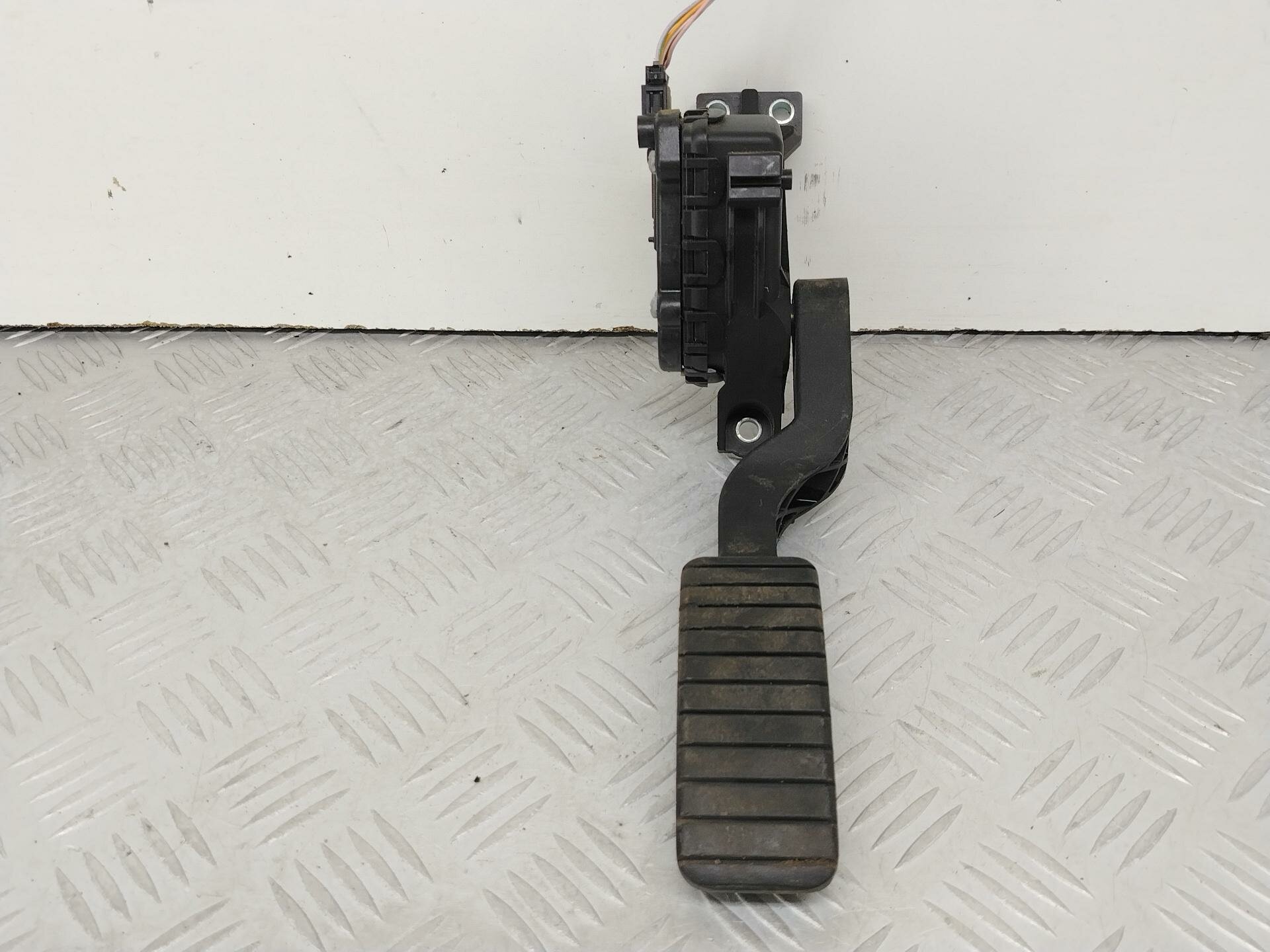 Педаль газа Renault Laguna 2 рест. 2005 8200003392