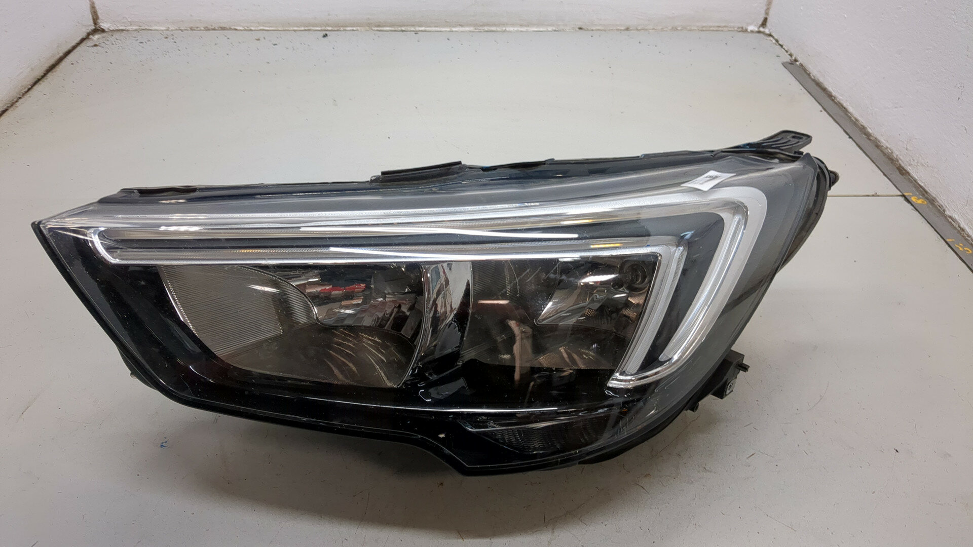 Фара (передняя) левая Opel Crossland X Б/У