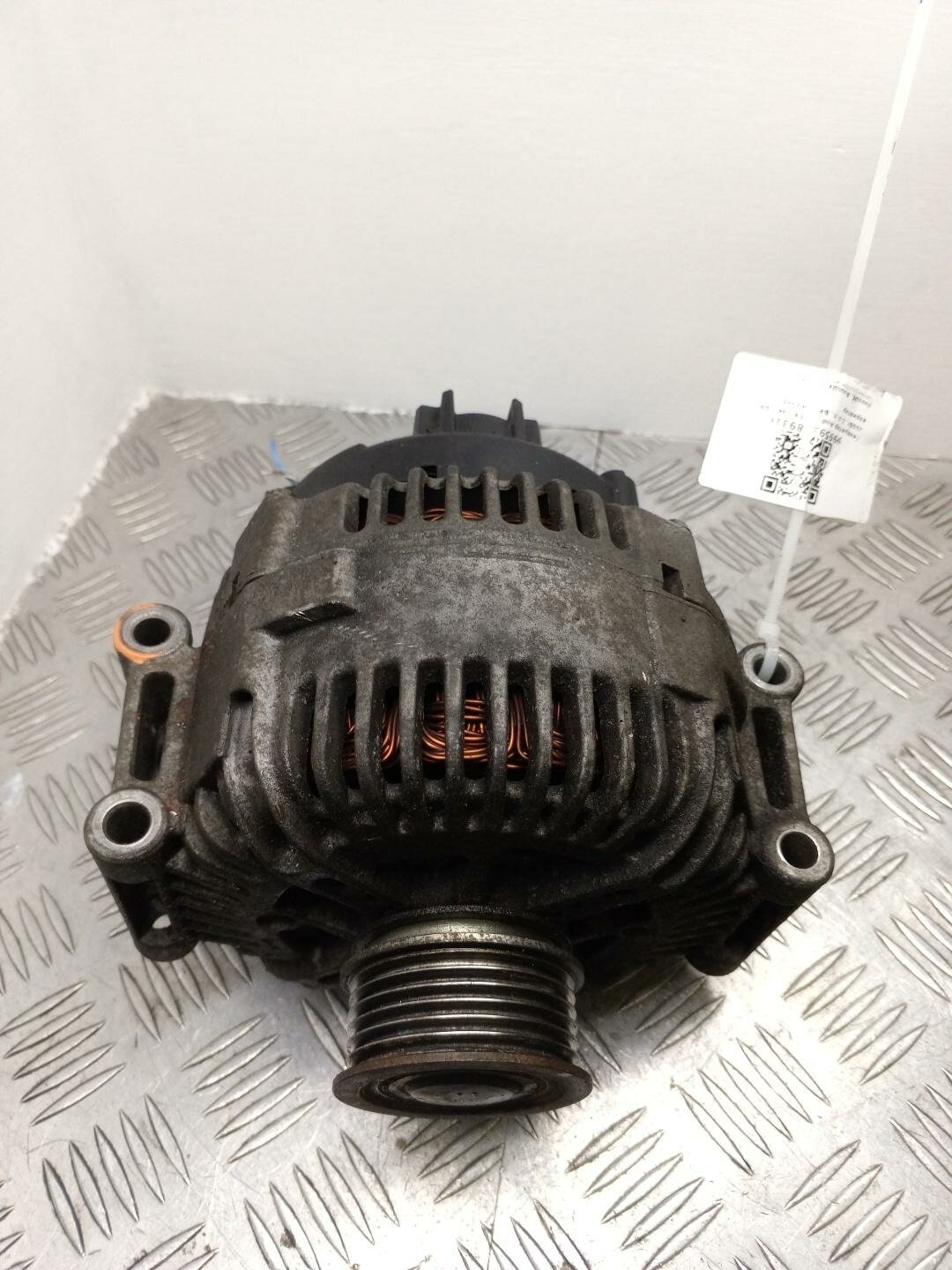 Генератор для Audi A6 4F/C6 2.0 OEM 06E903016D