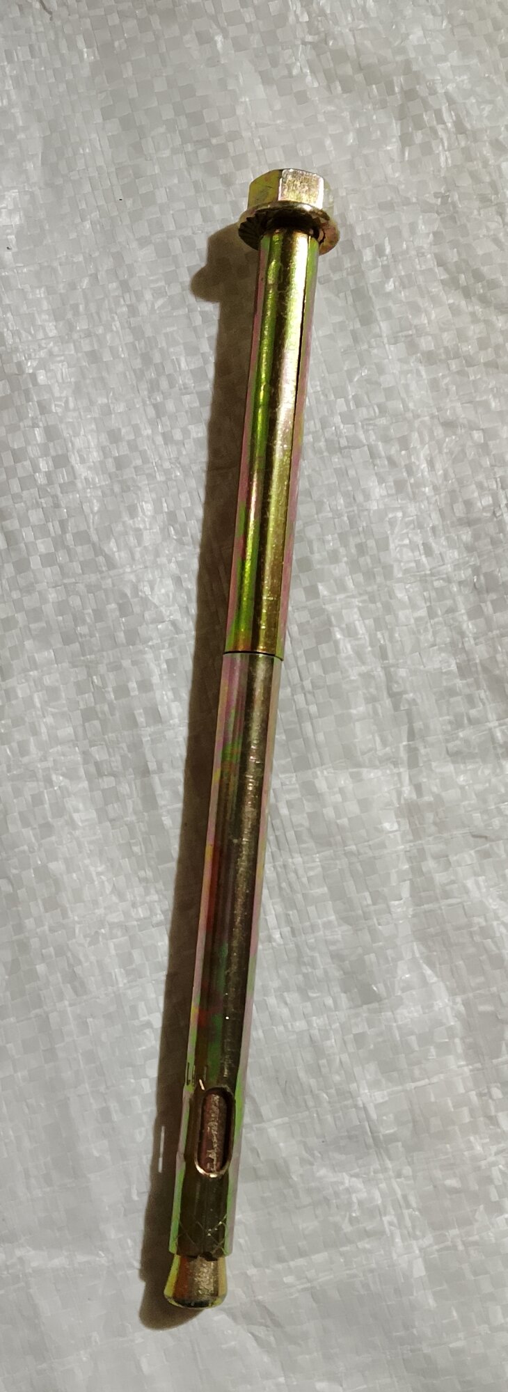 Анкер - болт с гайкой Ø 12 х 200 мм в комплекте 2 штук.