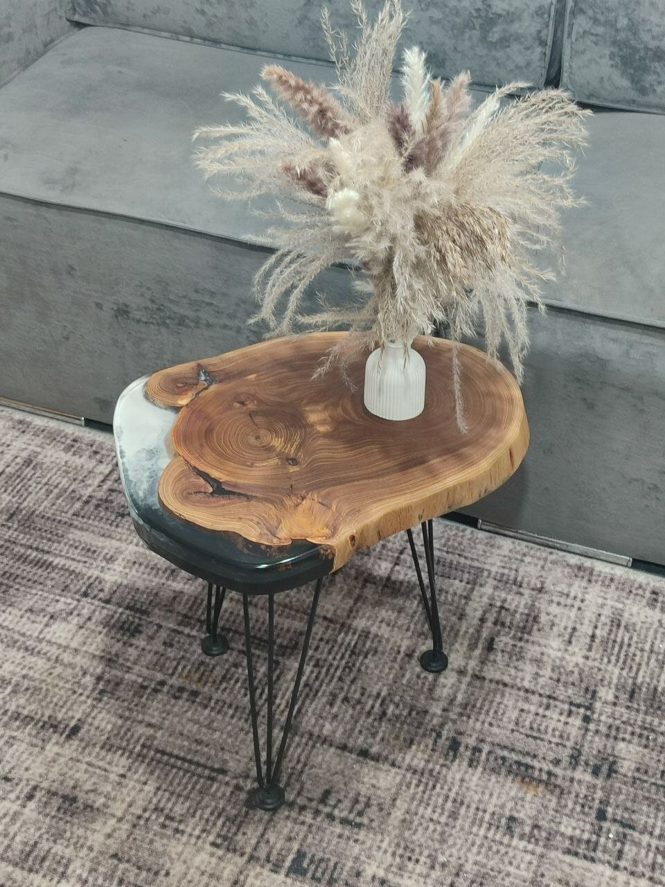 Журнальный стол из массива карагача и эпоксидной смолы 49*37*49 ART-SLEB