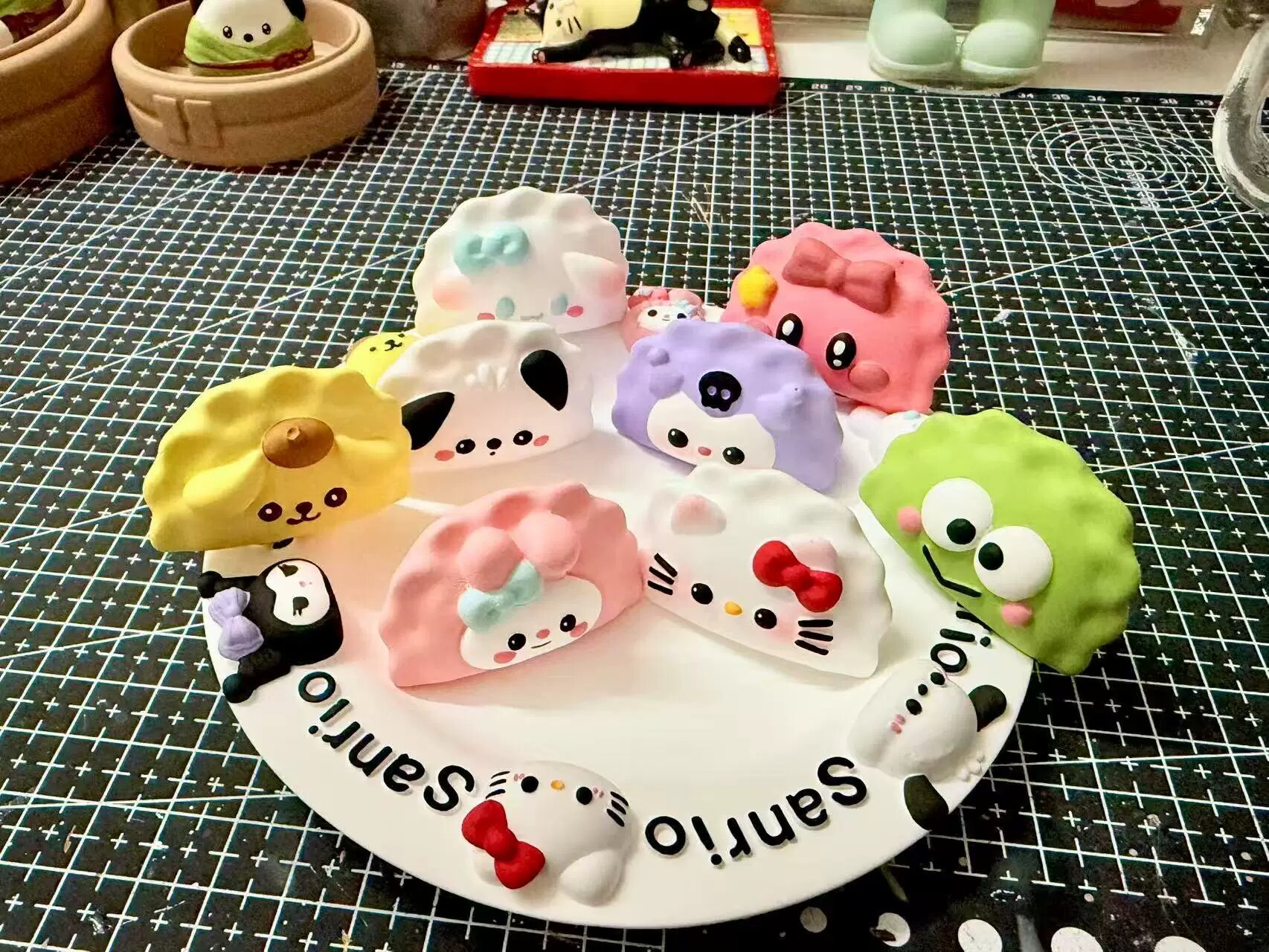 Новые куклы-пластмассовые фигурки Sanrio в виде пельменей, три дизайна в упаковке, развивающие творческие раскраски,