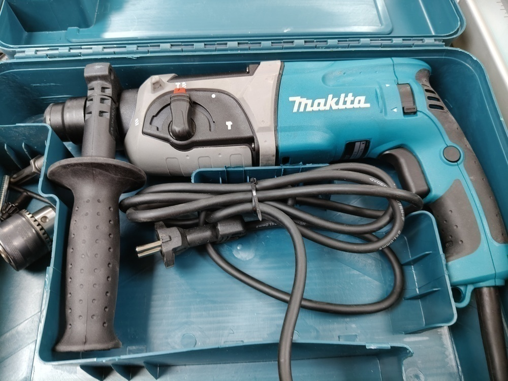 Перфоратор Makita HR 2470 Б/У