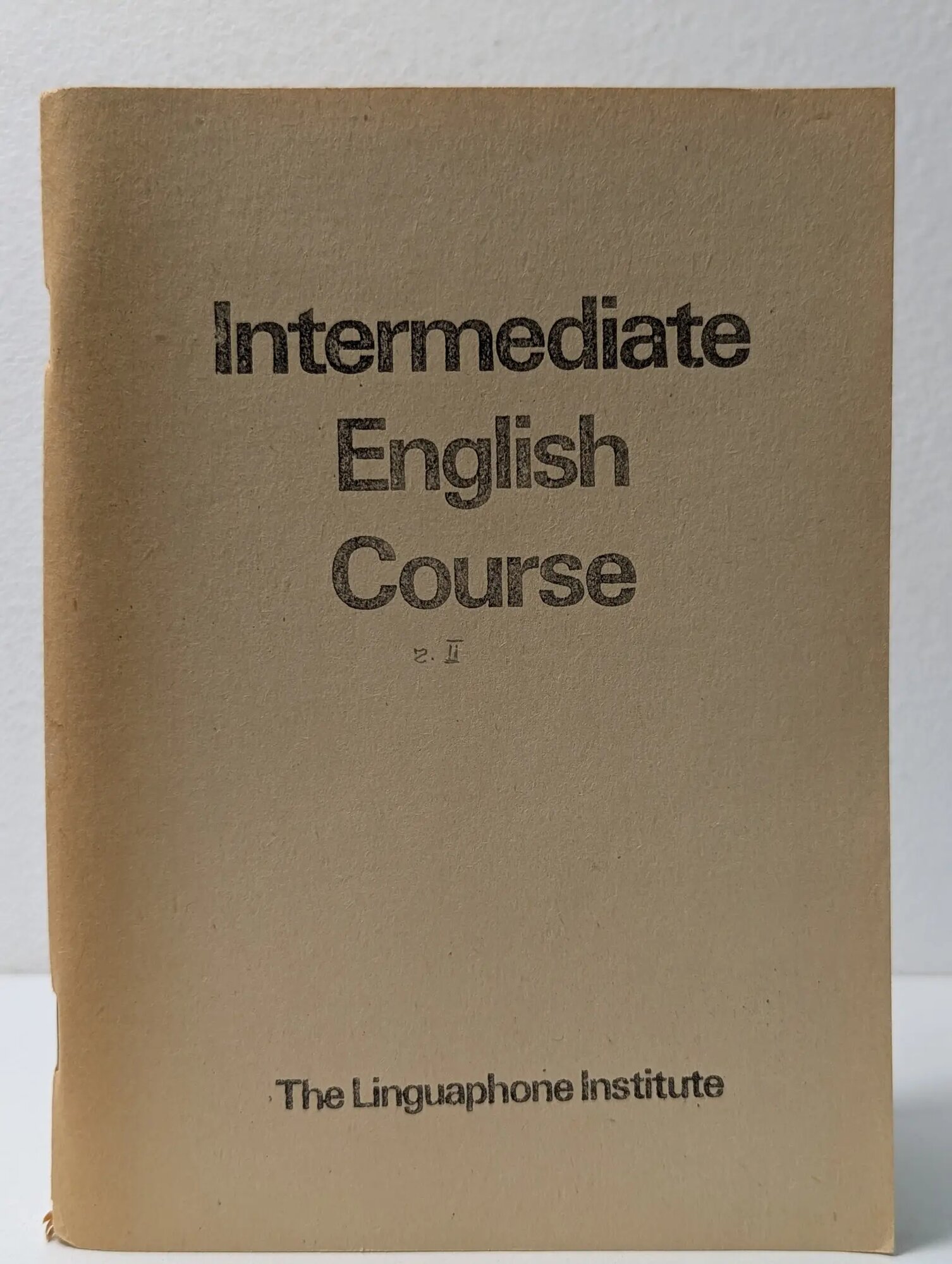 Intermediate English Course. Курс английского языка для среднего уровня Сборник 1990