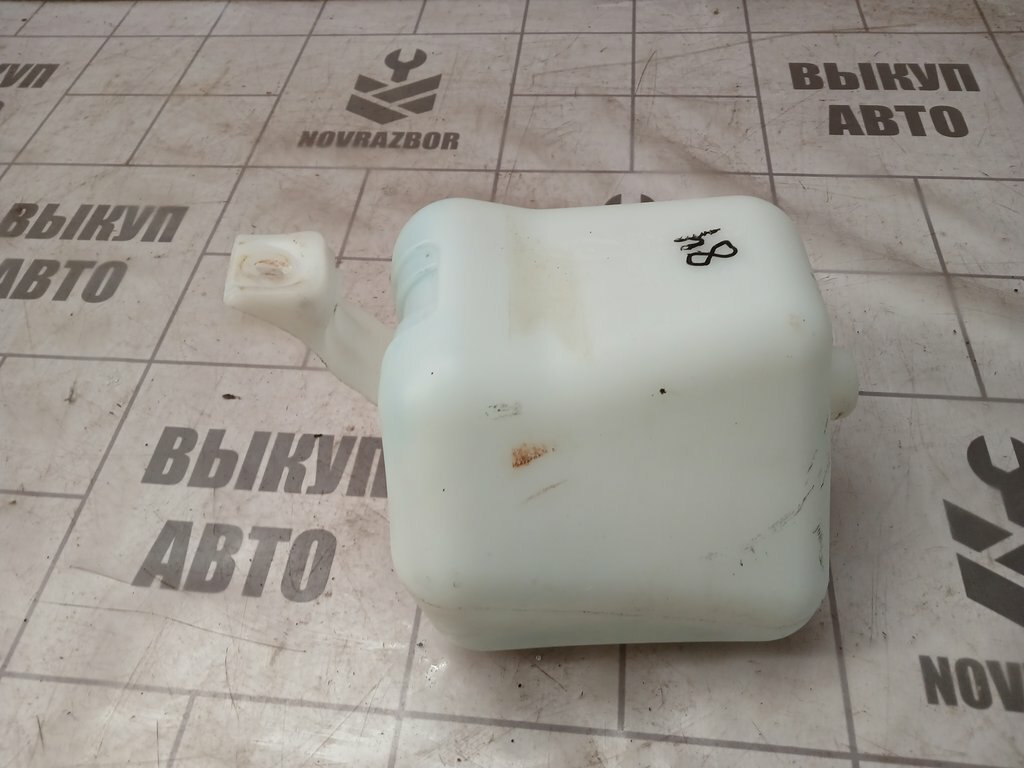Бачок омывателя лобового стекла LADA Granta 2011+