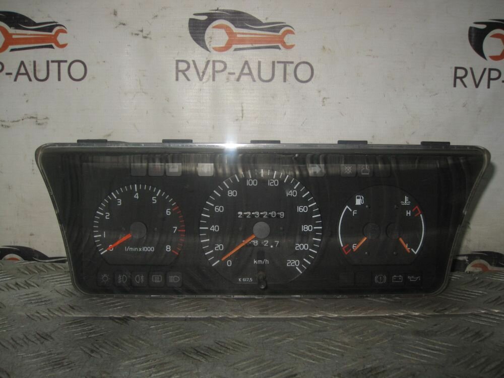 Панель приборов Volvo 460 1988-1997