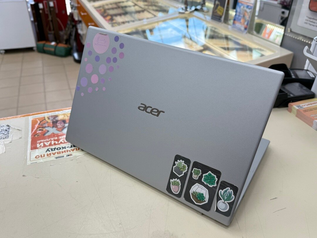 Ноутбук Acer Core i5-1135G7, Iris(R) Xe Graphics, ОЗУ 8 Гб, SSD 250Гб БУ уценка