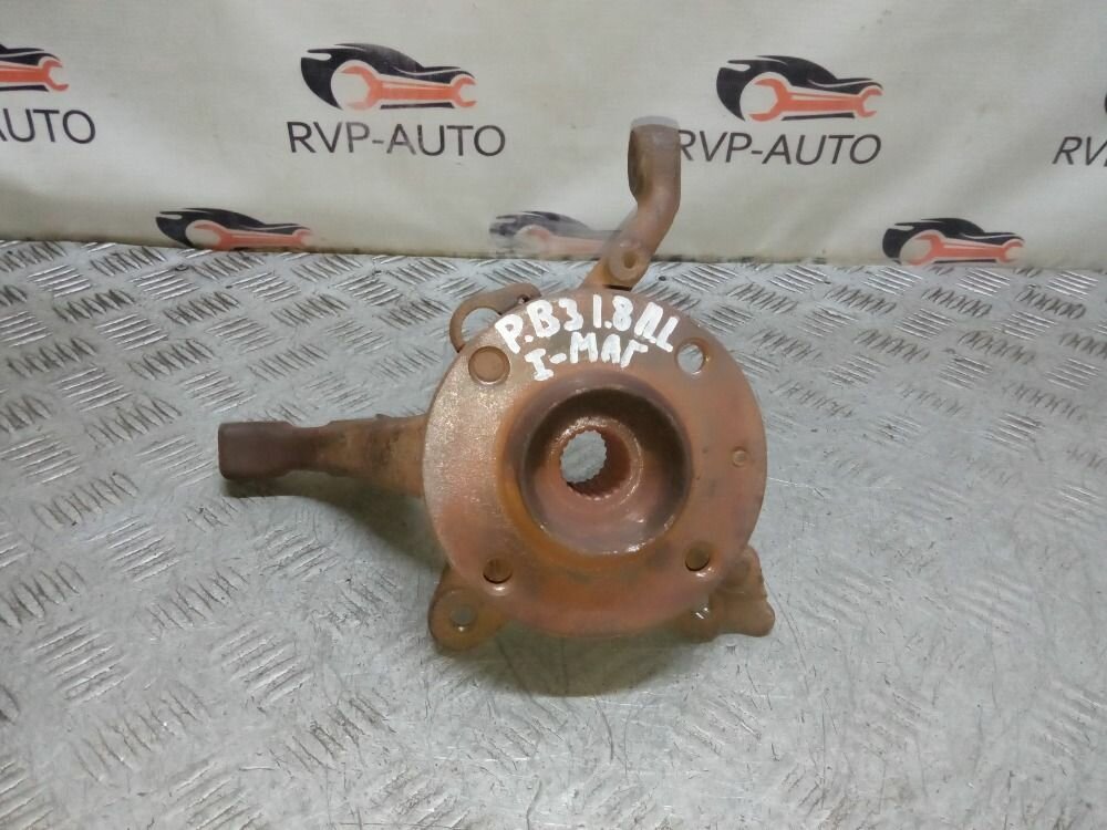 Кулак передний левый Volkswagen Passat B3 1988 — 93 357407256C