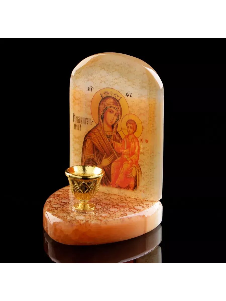 Икона «Божией Матери Избавительница», с подсвечником