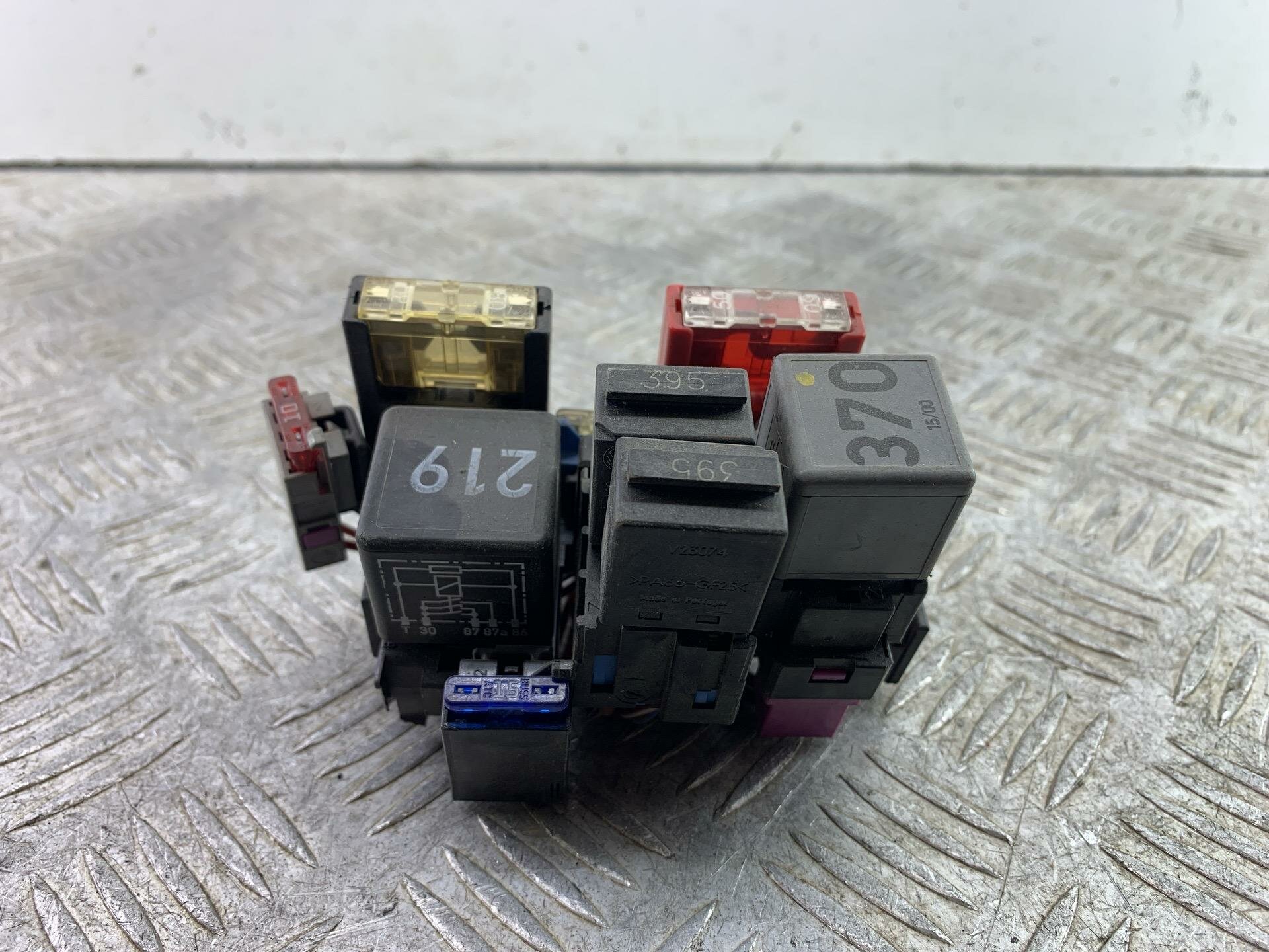 Блок реле Audi A4 B5 рест. 2001