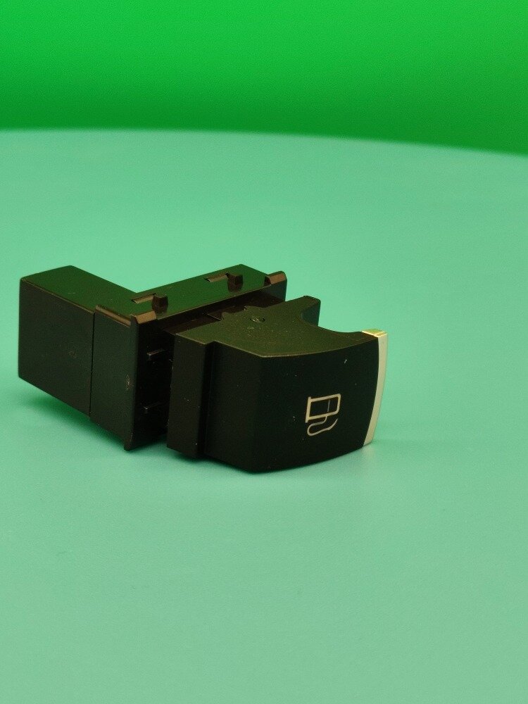 Кнопка открывания бензобака Volkswagen Golf 2003