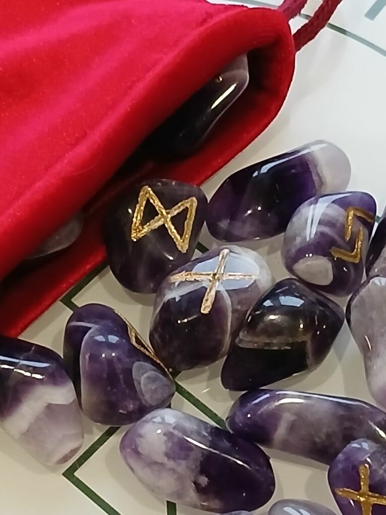 Скандинавские руны с возможностью проживания рун. Аметист №53/249, 2,6-3,6 см.