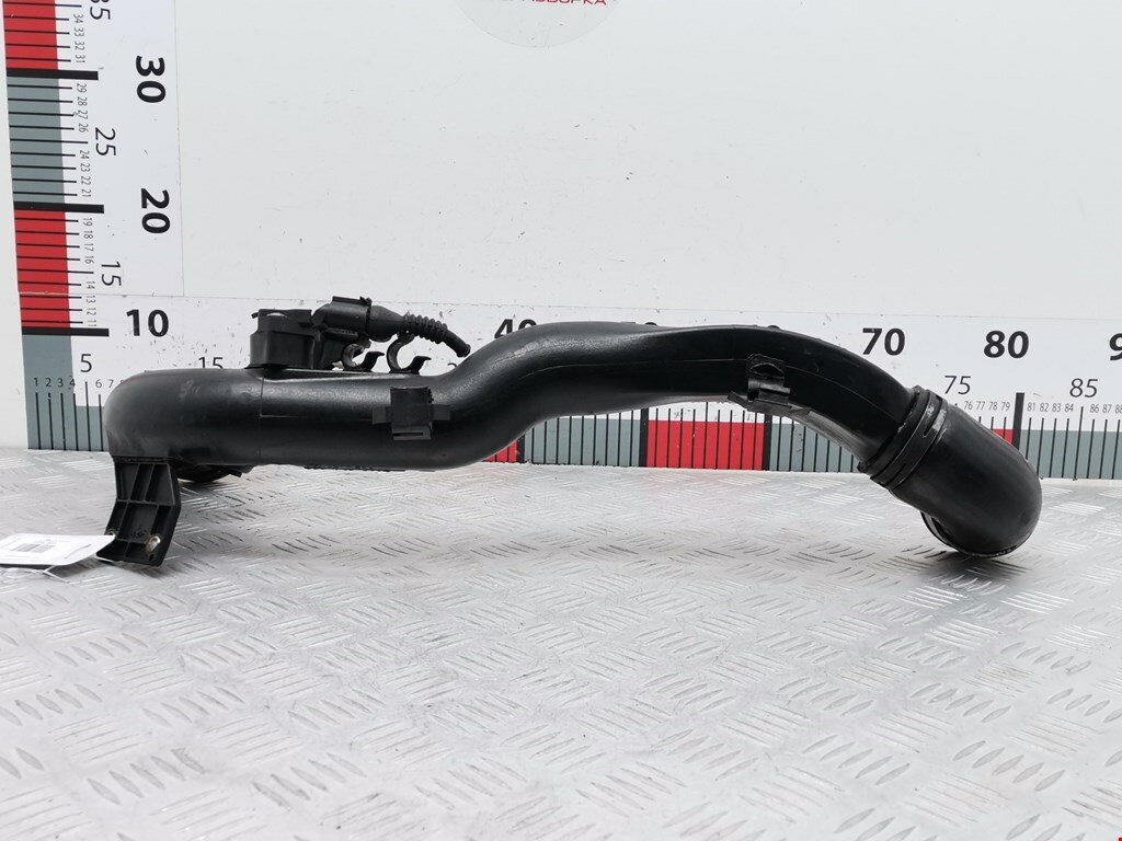 Патрубок интеркулера Volkswagen Passat 5 GP 8E0145762B арт. 1917681
