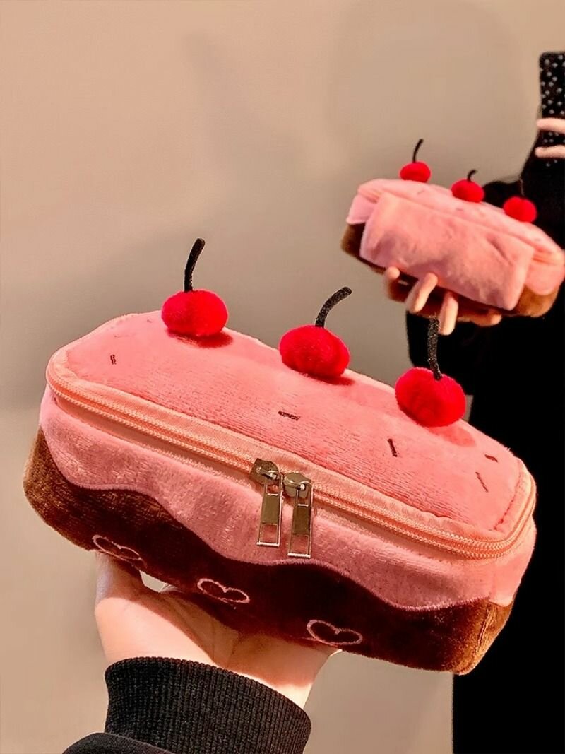 Пенал плюшевый в виде вишневого торта