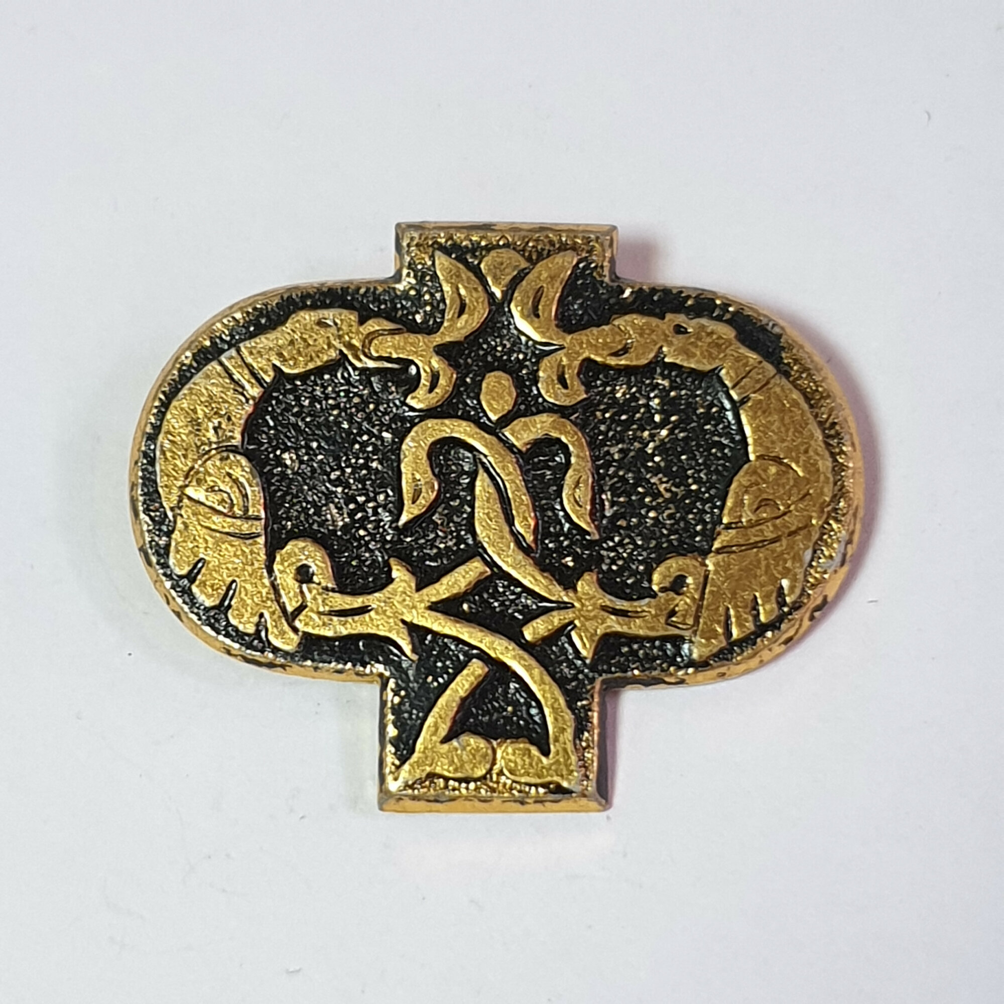 Значок СССР с изображением двух орлов, советский, винтажный стиль.