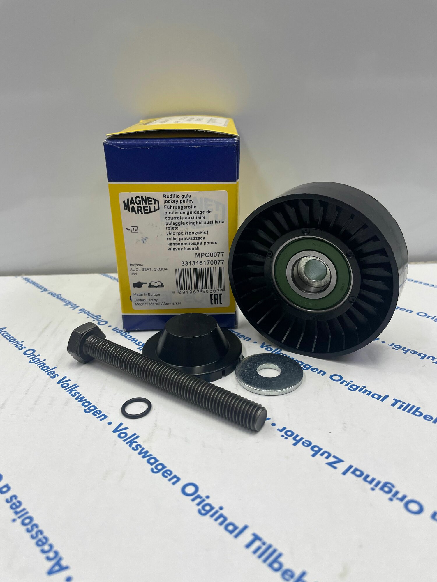 MAGNETI MARELLI 331316170077 Ролик натяжителя ремня приводного для VW GOLF V (2004>)/ AUDI A3 8P1 (2003>)