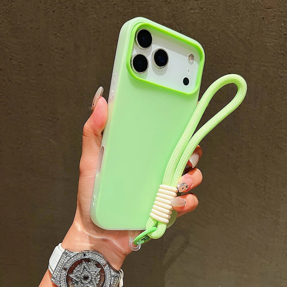 Чехол на iPhone 17 с ремешком, Light green