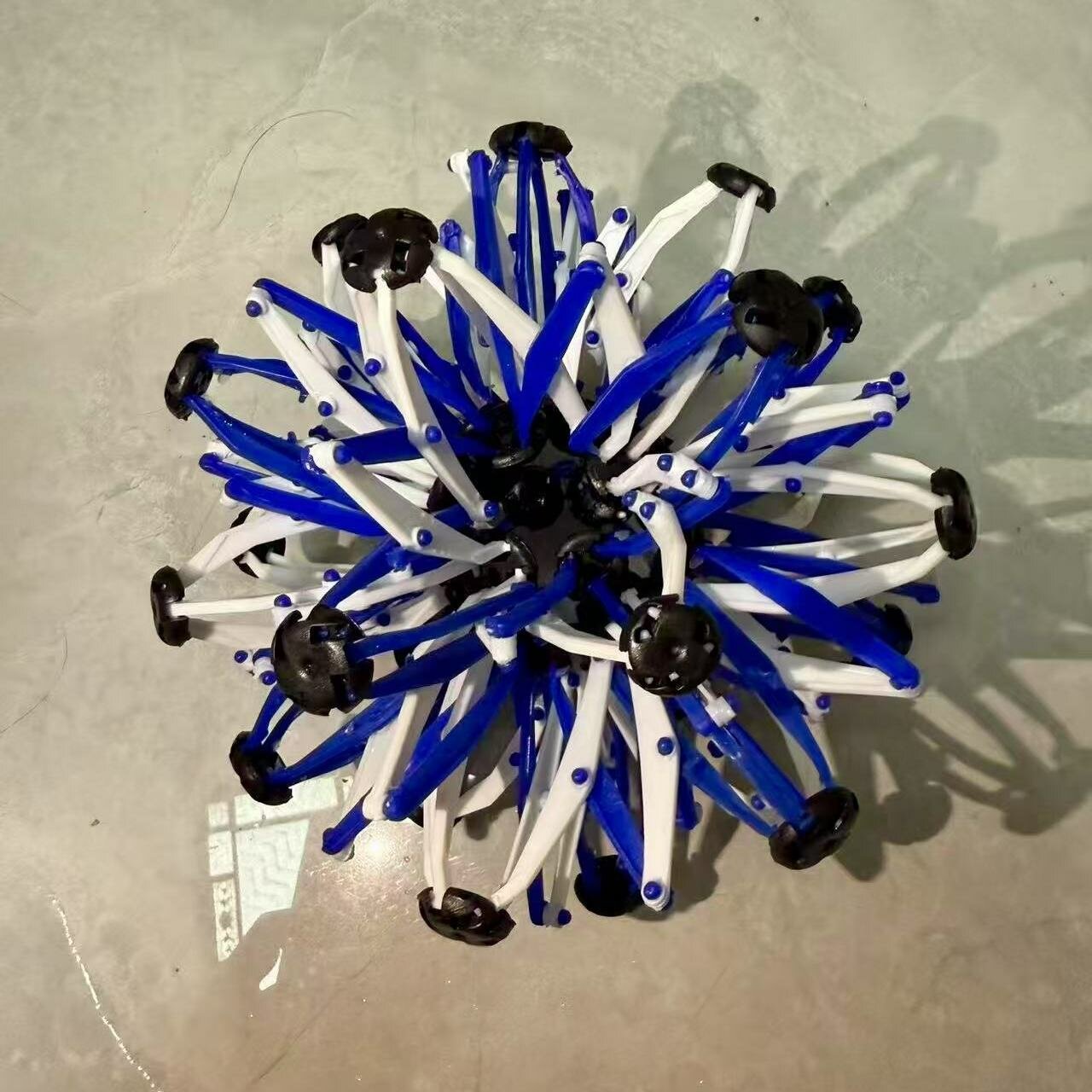 Игрушка для бросания и ловли на улице, детский мяч, магический растягивающийся мяч, трансформируемый цветочный мяч, расширяющийся и сжимаемый эластичный мяч