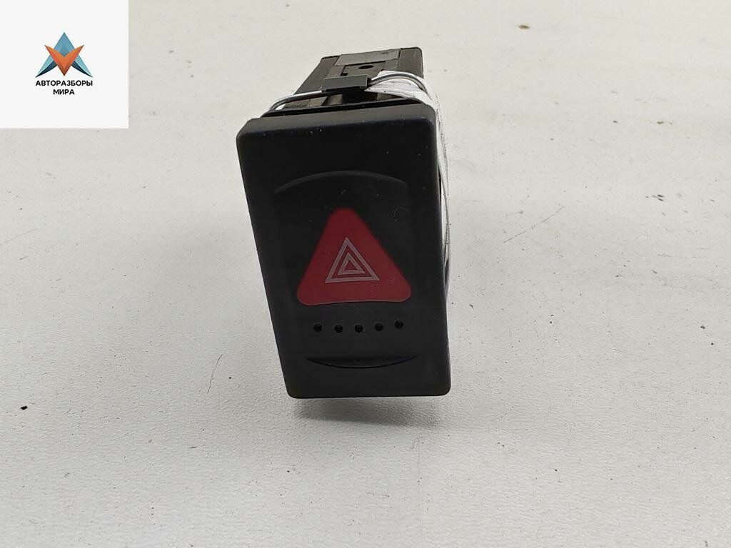 Кнопка аварийной сигнализации Volkswagen Passat B5 рест. 2002 3B0953235D