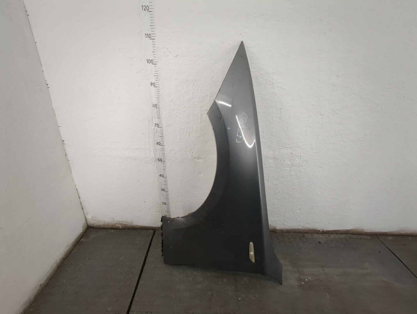 Крыло левое переднее BMW 1 E87 Б/У