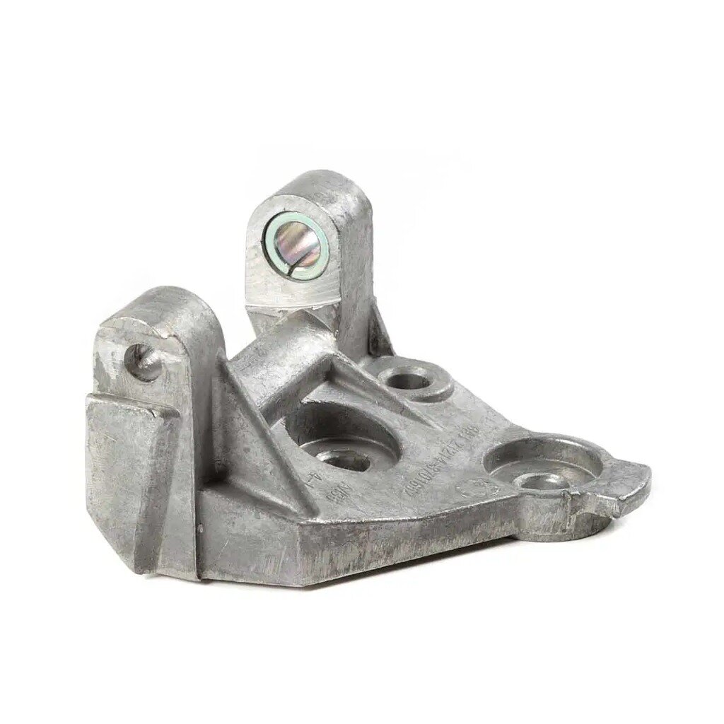 Кронштейн генератора нижний в сборе для ВАЗ 2123 Нива Шевроле, 2121 Лада 4х4 (Нива Легенд)