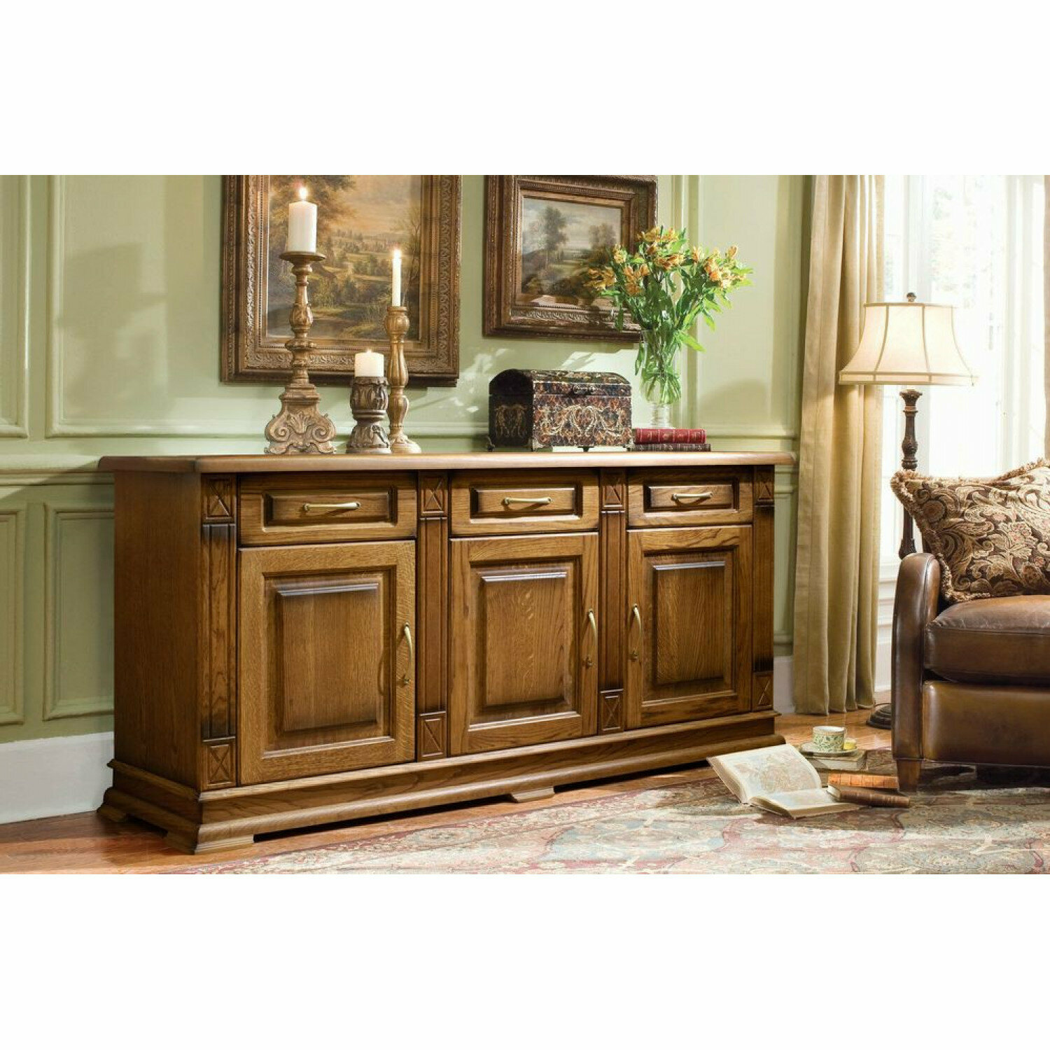 Комод Верди PREMIUM 104, массив дерева 3 ящ, 150х45x100 см, классический орех 2.