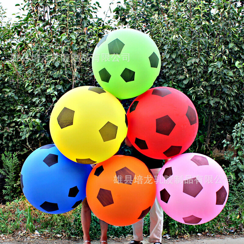 Круглые, утолщенные, яркие латексные шары с мультяшными рисунками, пользующиеся большим спросом на уличных лотках и площадях, очень большие шары в виде арбуза и клубники.