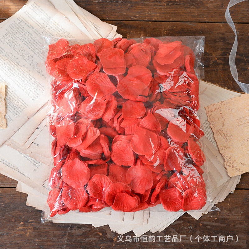 Искусственные лепестки роз 0.5kg в упаковке для свадебного декора, лепестки для предложения руки и сердца, романтическое оформление свадебной комнаты.