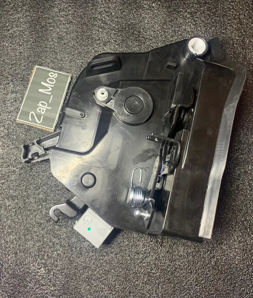 Замок двери автомобиля BMW E53 X5, передний левый, арт. 51218402537 8402537, 1 шт.