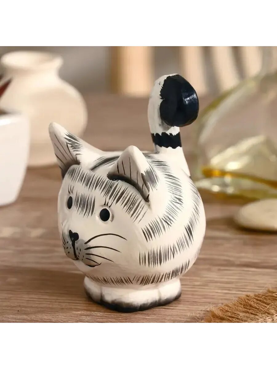 Элегантный деревянный сувенир 'Кошечка' в белом цвете