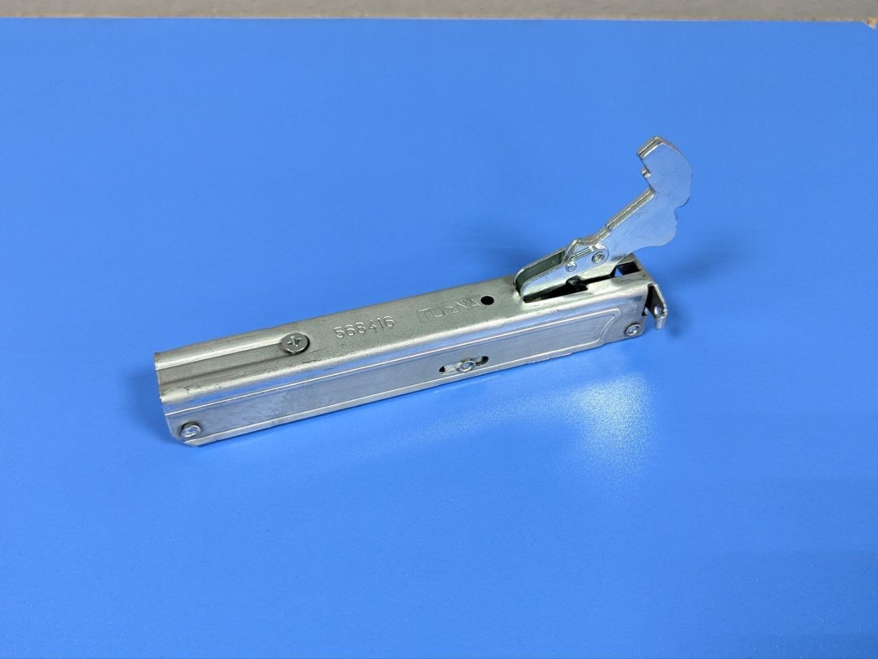 Петля двери духового шкафа Gorenje GEC5C40XC (568416)
