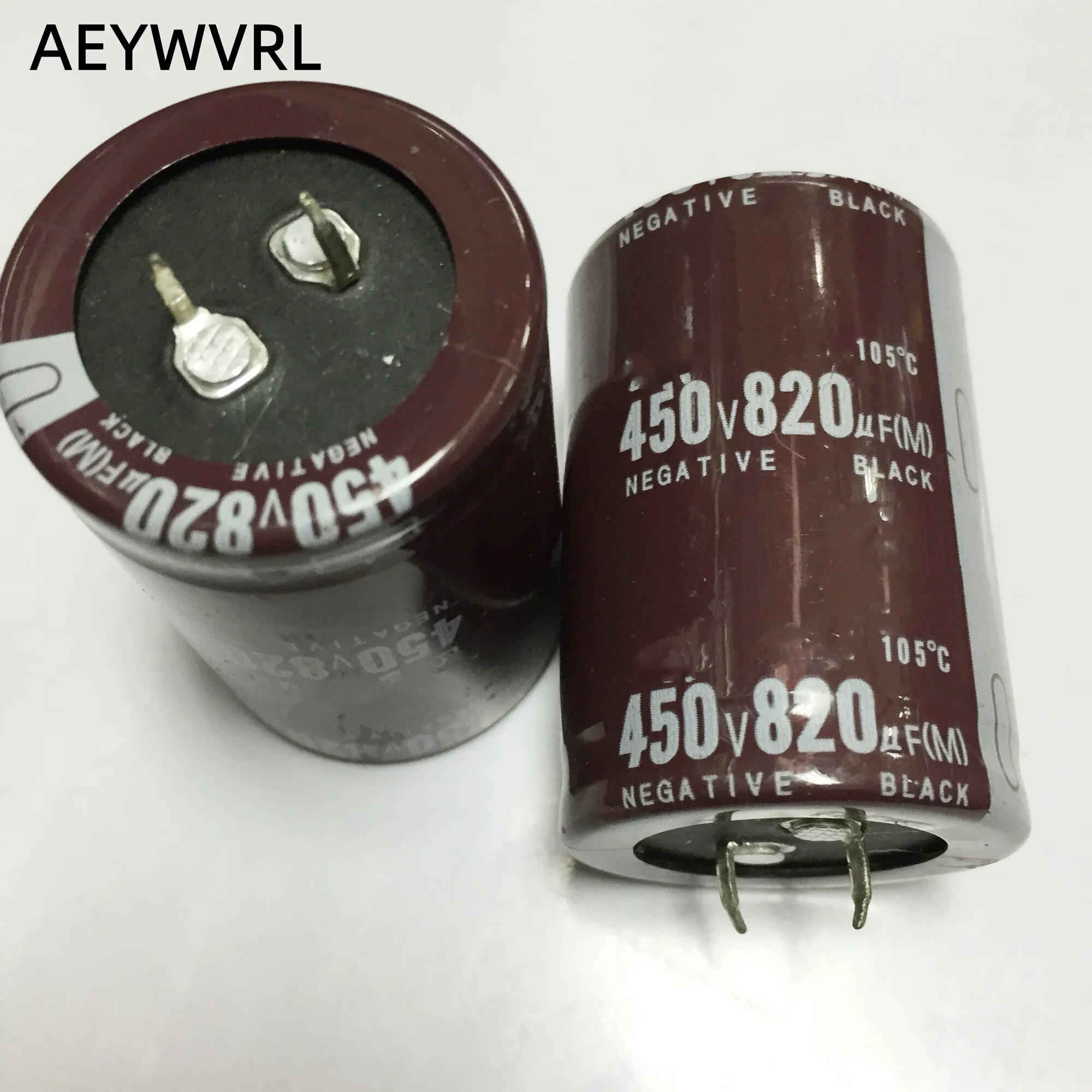 Электролитический конденсатор 820 мкФ 450 В 2PCS