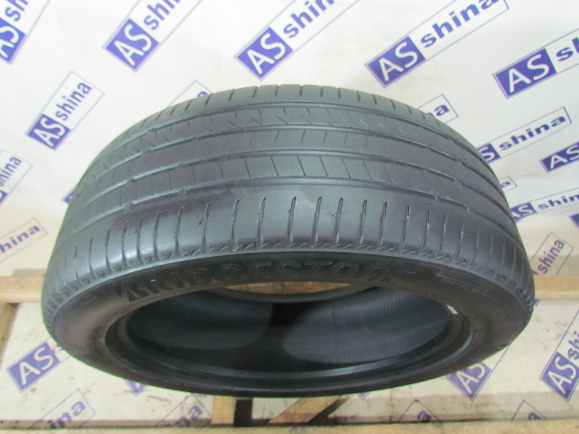 Bridgestone Alenza 001 235 55 R20 летние БУ шины более 35% износ , артикул 0024844