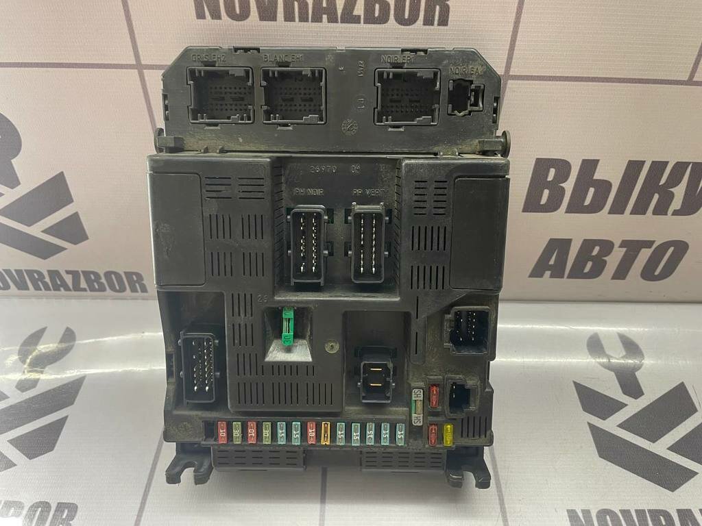 Блок предохранителей Peugeot 307 2001-2008