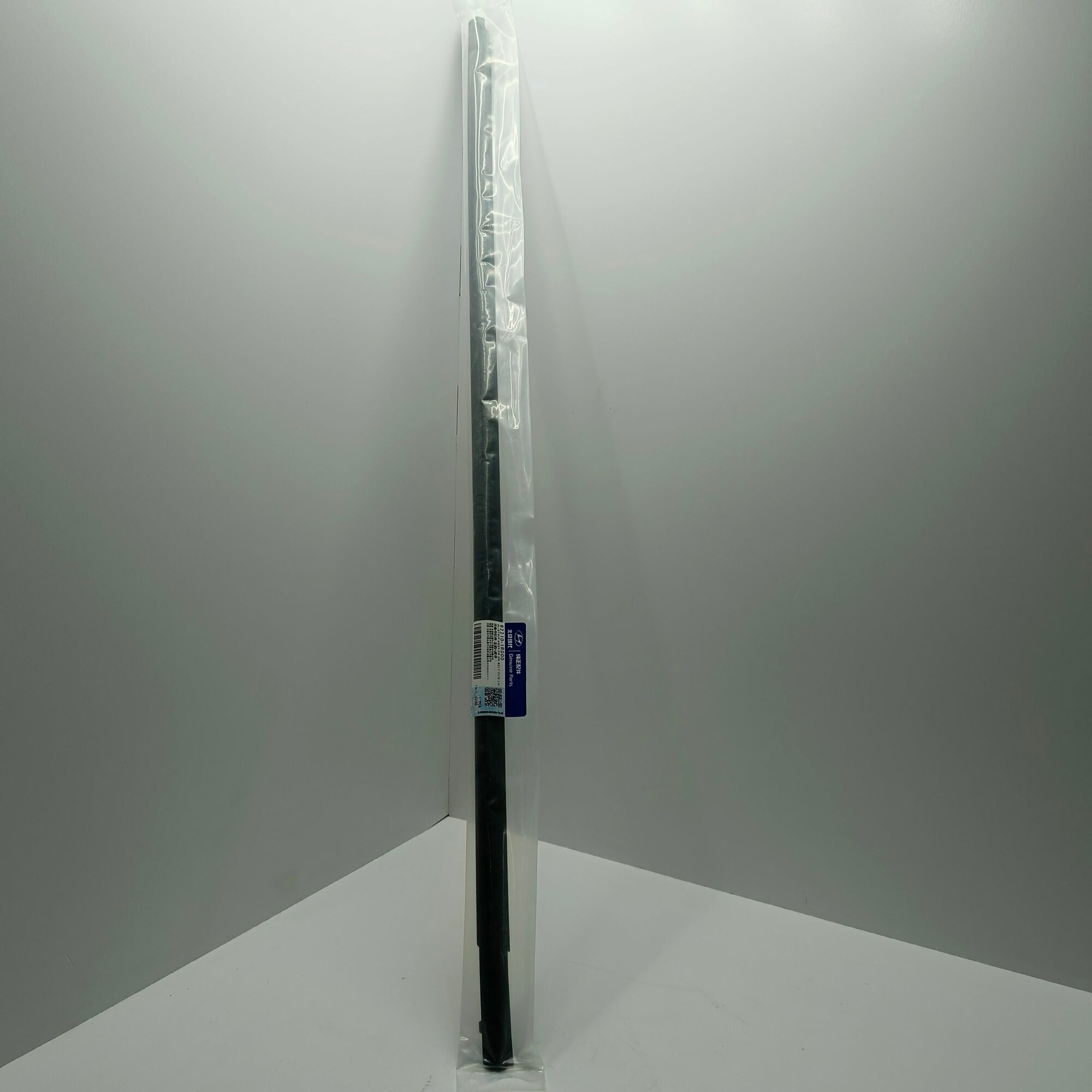 Молдинг двери 822101R000 Hyundai-KIA