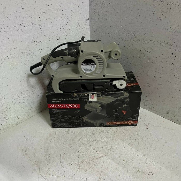 Шлифмашина Интерскол ЛШМ-76/900
