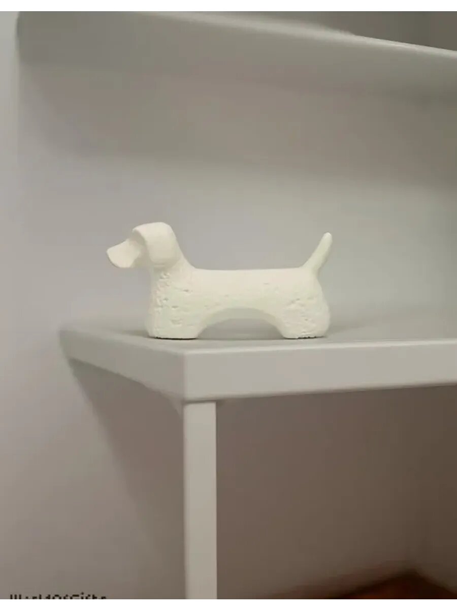 Статуэтка керамическая "Собачка", высотой 11см, длиной 22см, шириной 7см белая, матовая