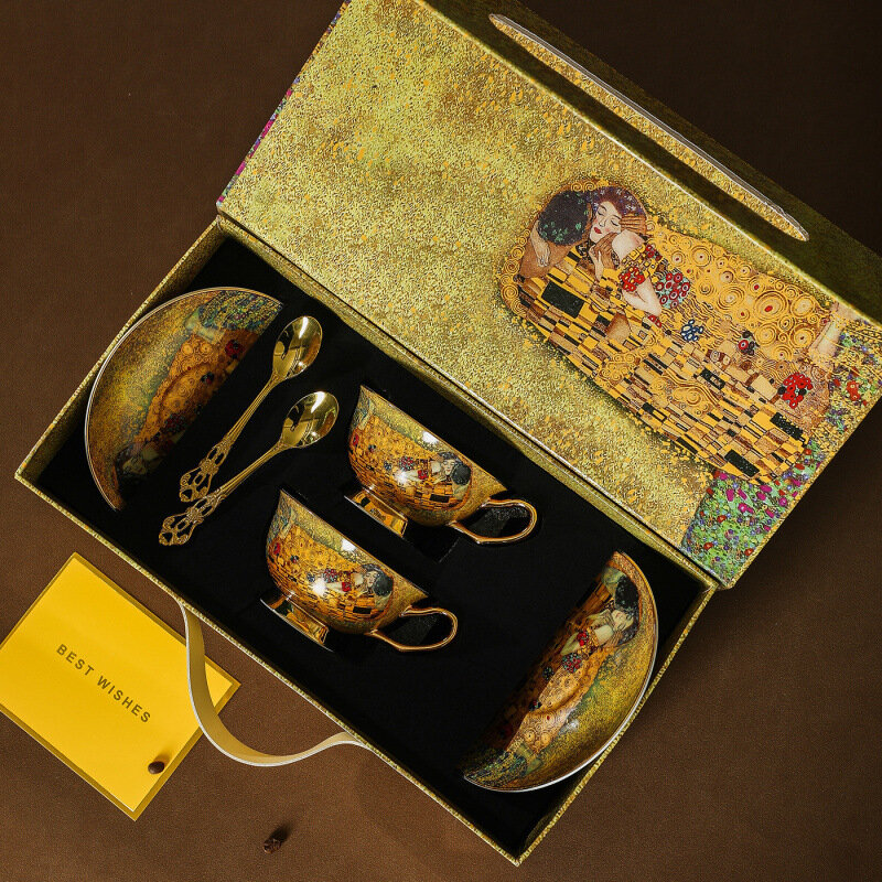 2026 Европейский стиль кофейная чашка и блюдце из костяного фарфора, высококачественный подарочный набор, керамическая чашка, чайный набор, чашка для послеобеденного чая, сувенир