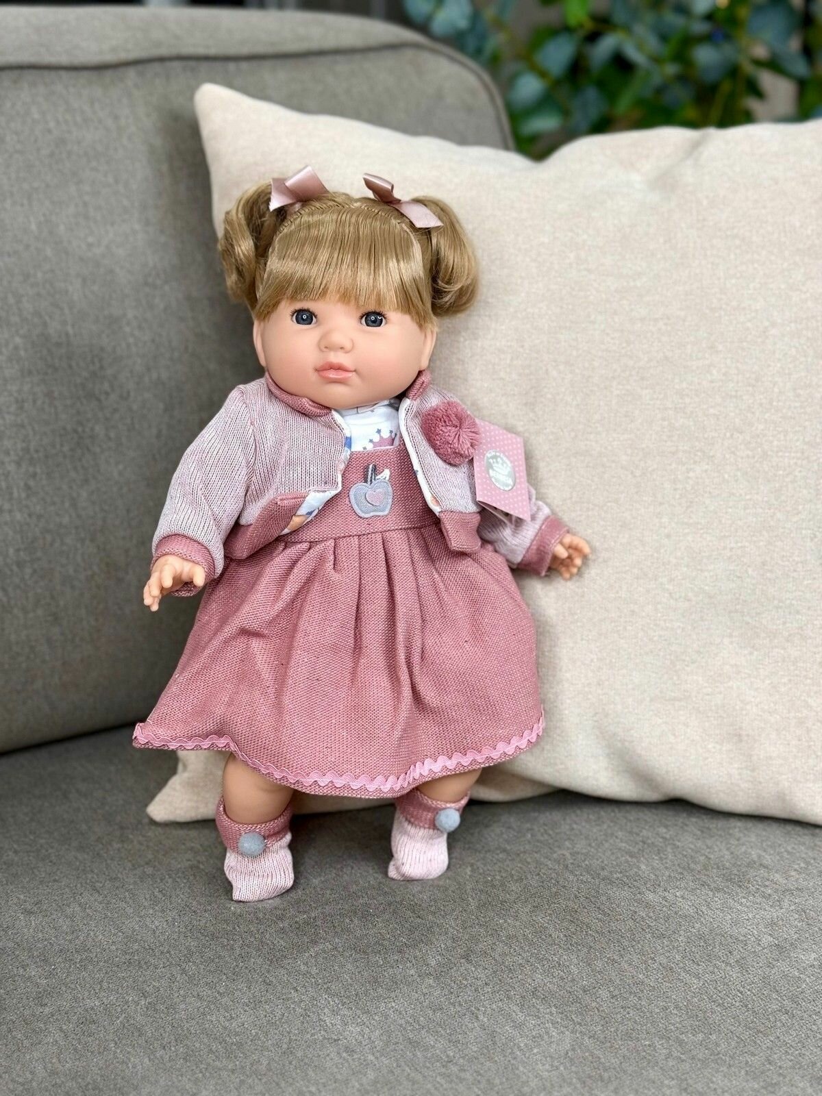 Кукла Berbesa мягконабивная 42см Sandra