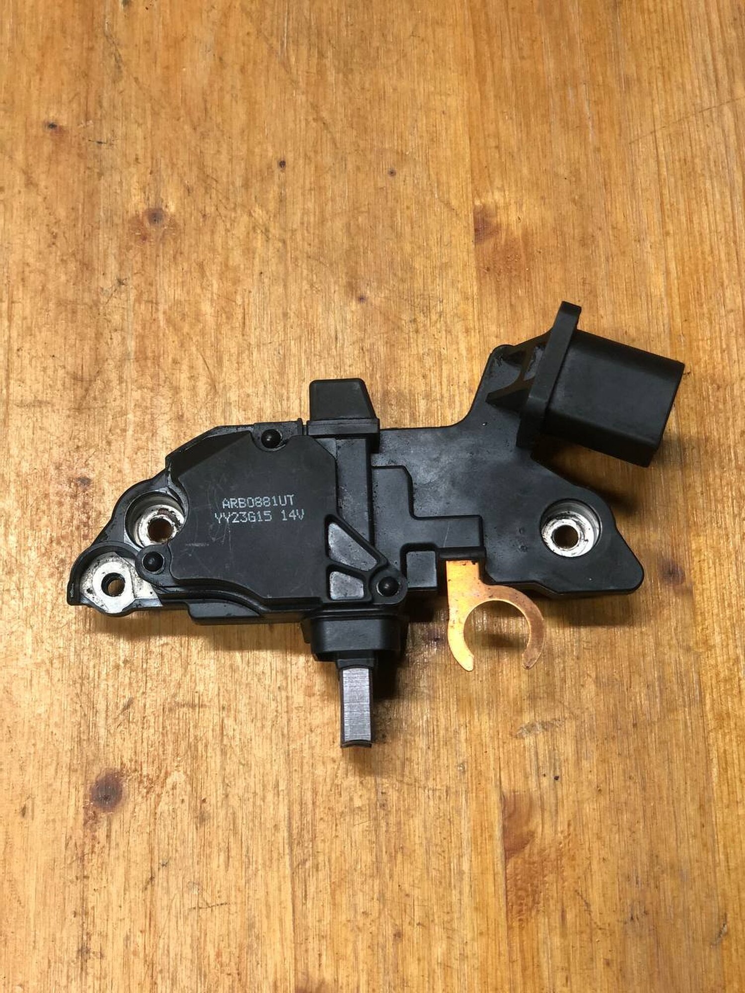 Щетки генератора KRAUF ARB0881UT, для Opel, Mercedes-Benz, пластик, черный