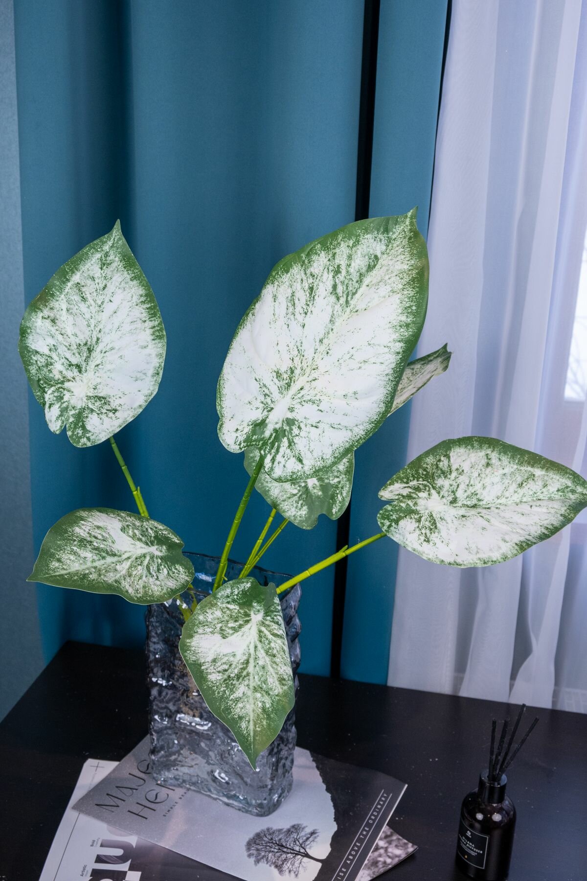 Искусственные цветы для декораторов фитостен Алоказия для кашпо 60см