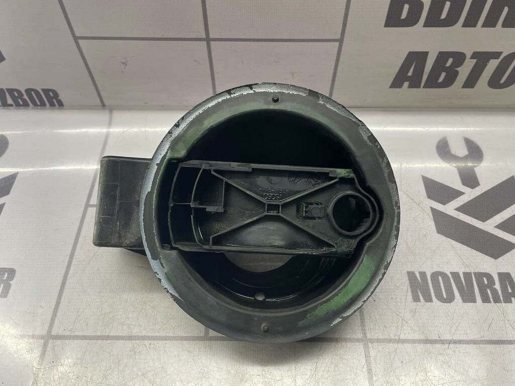 Лючок бензобака Ford Fiesta 2001-2007