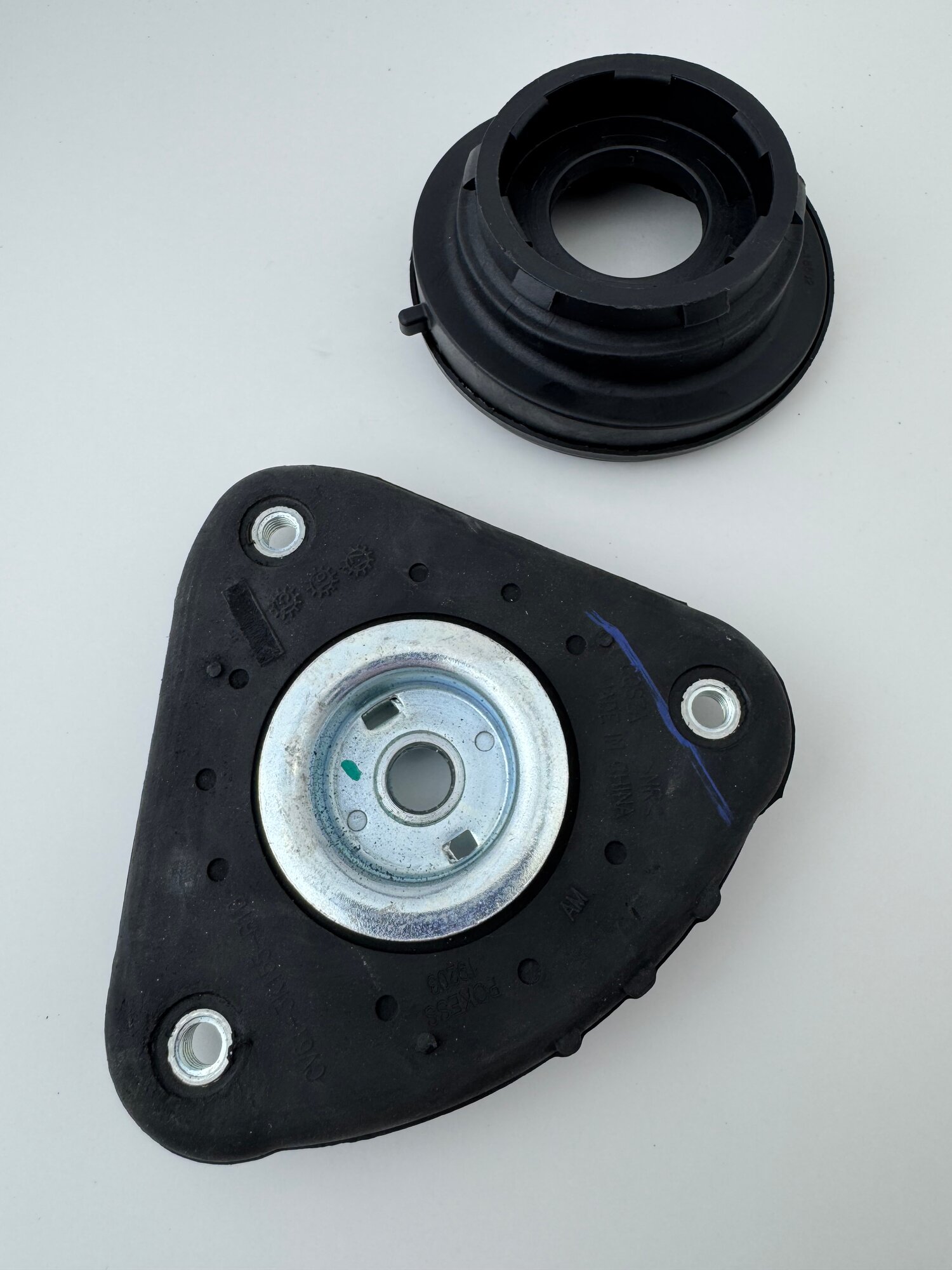 Подшипник опорный переднего амортизатора с опорой для Ford Focus 2 / Форд Фокус 3 / Mazda 3(BK, BL). Артикула : 1508111, 2036136 1377471