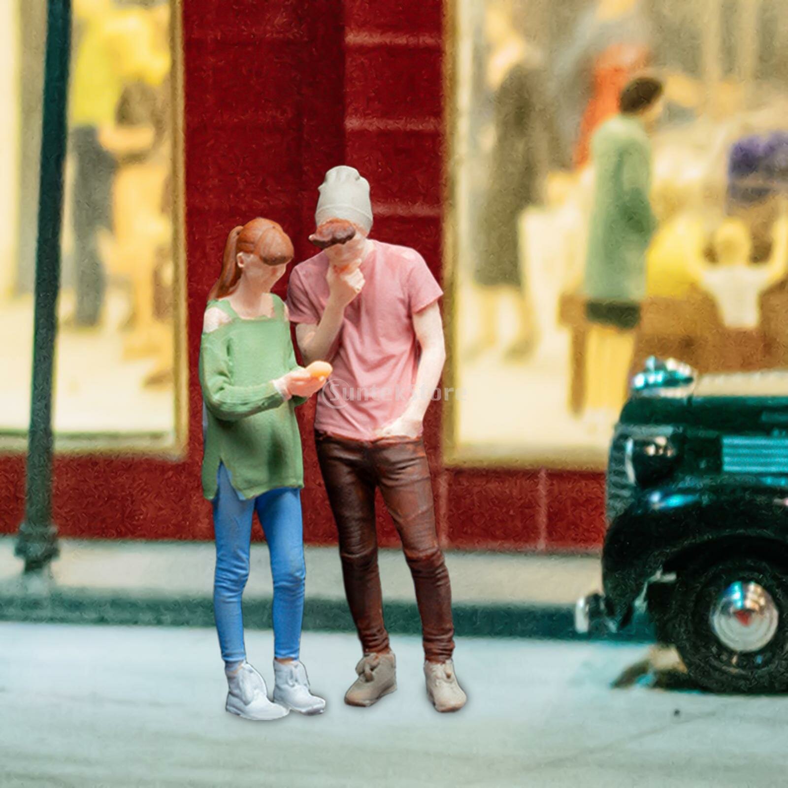 Набор из 2 миниатюрных фигурок людей для диорам масштаба 1:6