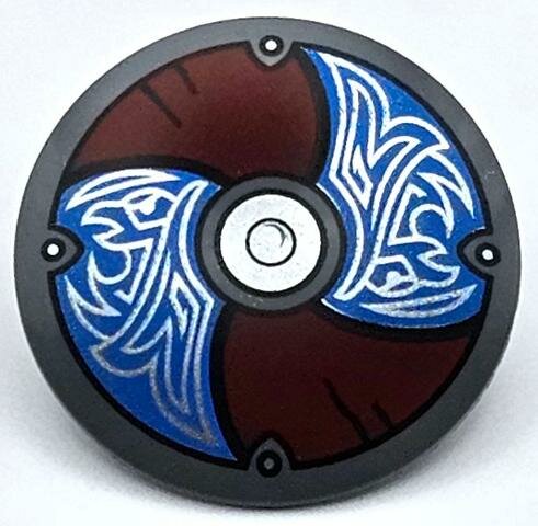 Деталь Lego 75902pb28 Minifigure, Shield Circular Convex Face with Blue and Dark Red Alternating Panels with Silver Center Circle and Odin's Ravens Pattern