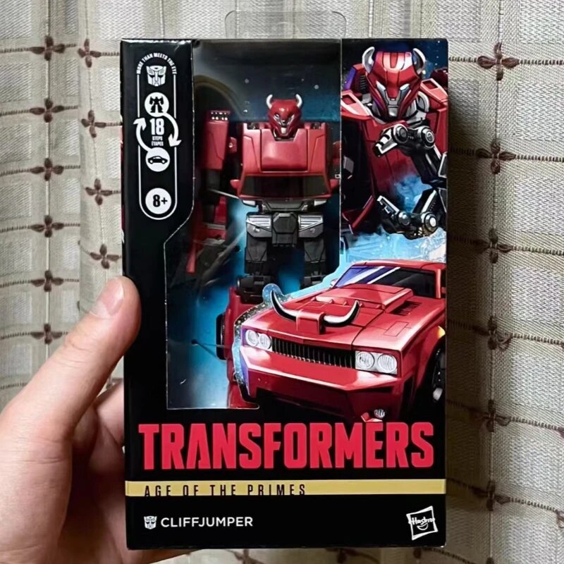 Фигурка-трансформер Hasbro Cliffjumper G1 Age of The Primes